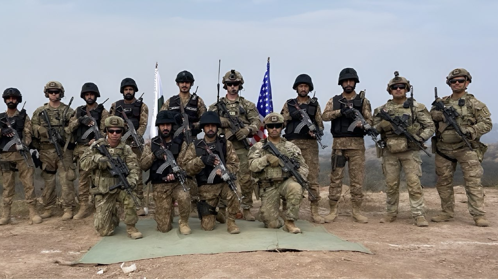 US, Pakistan soldiers complete joint training at counterterrorism ...