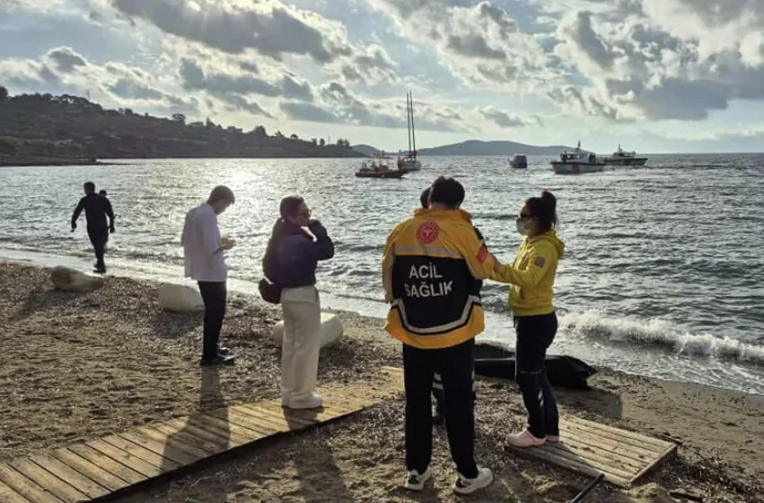 One dead, seven missing after migrant boat sinks off Turkiye | Pakistan ...